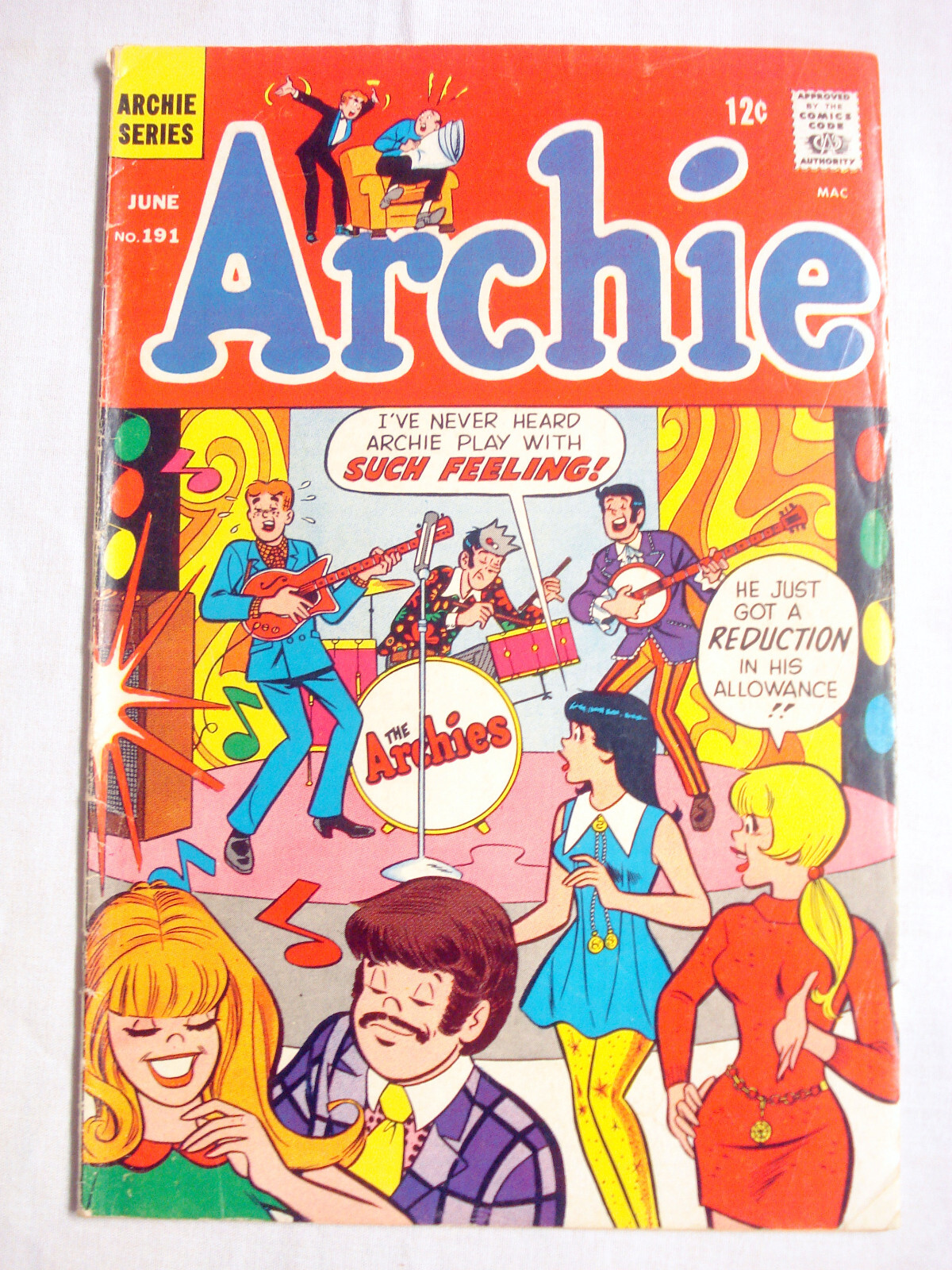 Archie Comics #191 1969 VG+ Condition The Archies With Girls With Mini ...