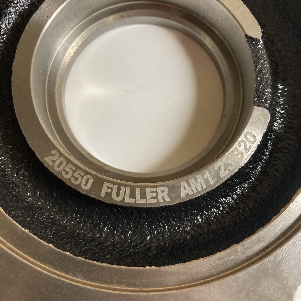 **NEW GENUINE OEM EATON FULLER* TRANSMISSION FRONT BEARING COVER 20550 ...