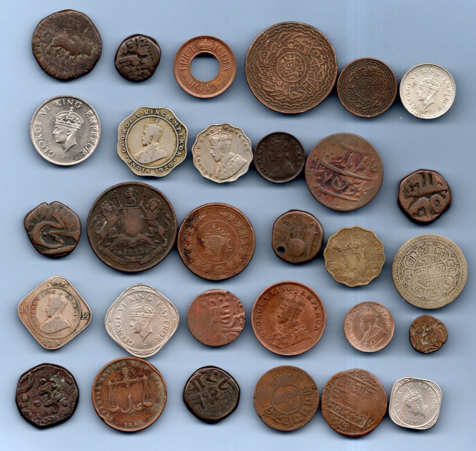 30 DIFFERENT, INDIA / ASIA COINS. VARIOUS METALS & CONDITION. JOB LOT ...