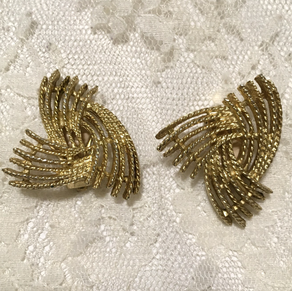 Vintage Sarah Coventry Earrings Clip Ons Starburst MCM Atomic Gold tone ...