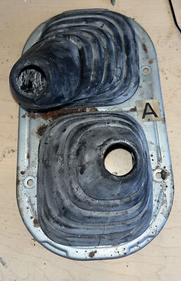 89-95 TOYOTA PICKUP TRUCK 4RUNNER SHIFT SHIFTER BOOT HOUSING TRIM 4X4 ...
