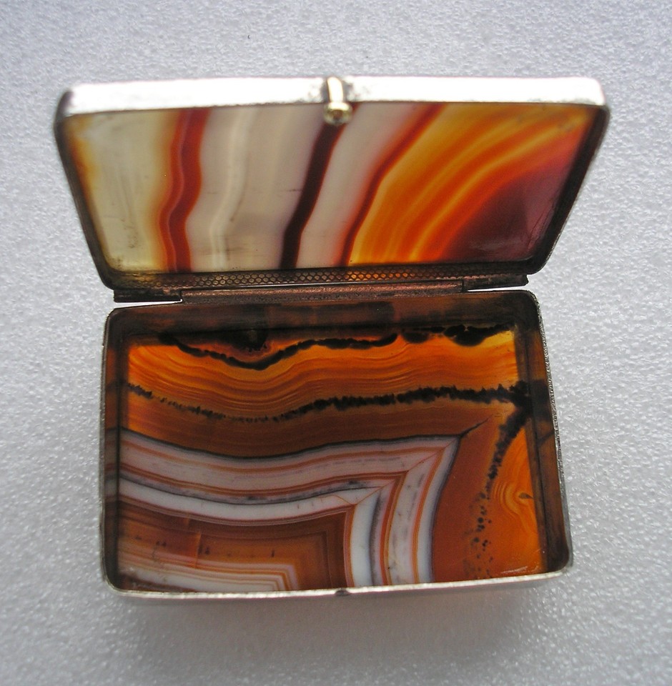 Beautiful antique Victorian snuff or pill box Banded Agate top & bottom ...