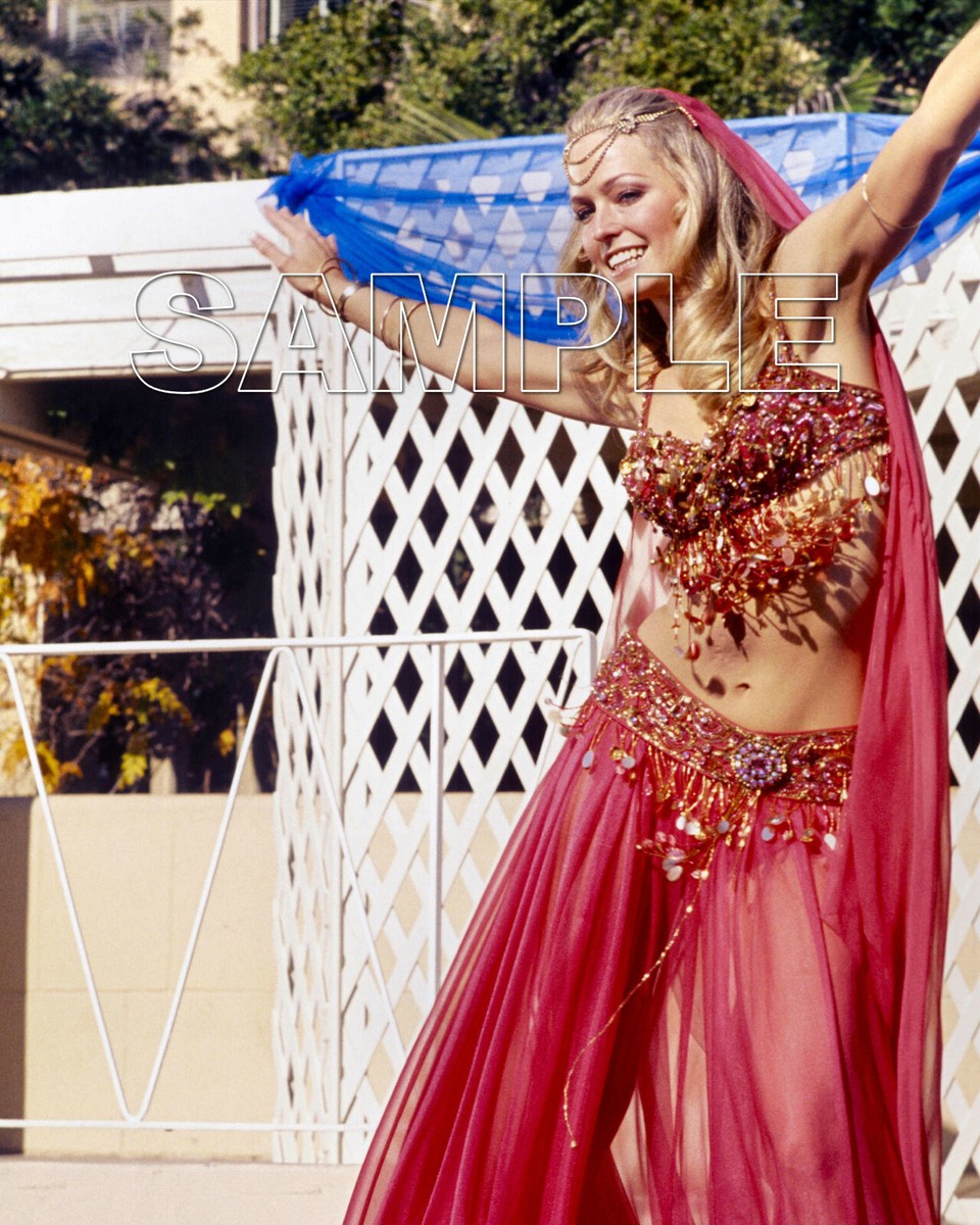 Fire Belly Dancer Wallpaper Premium Photo | Beautiful Young Girl