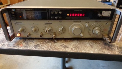HP Hewlett Packard 8640B Signal Generator | eBay