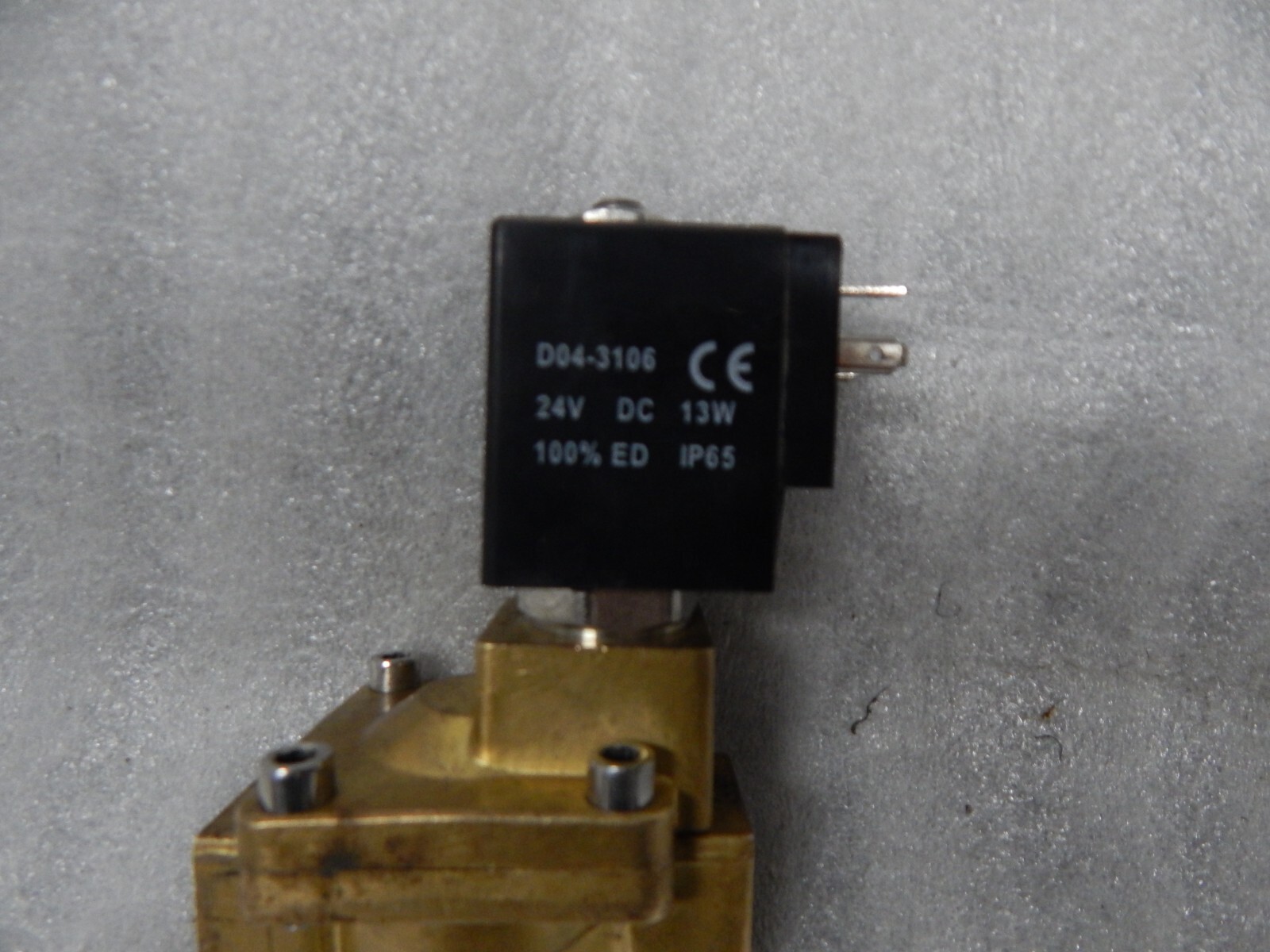 E-MC SLP15-130E4 24V DC 13W D04-3106 Solenoid valve and coil 1/2" FPT ...