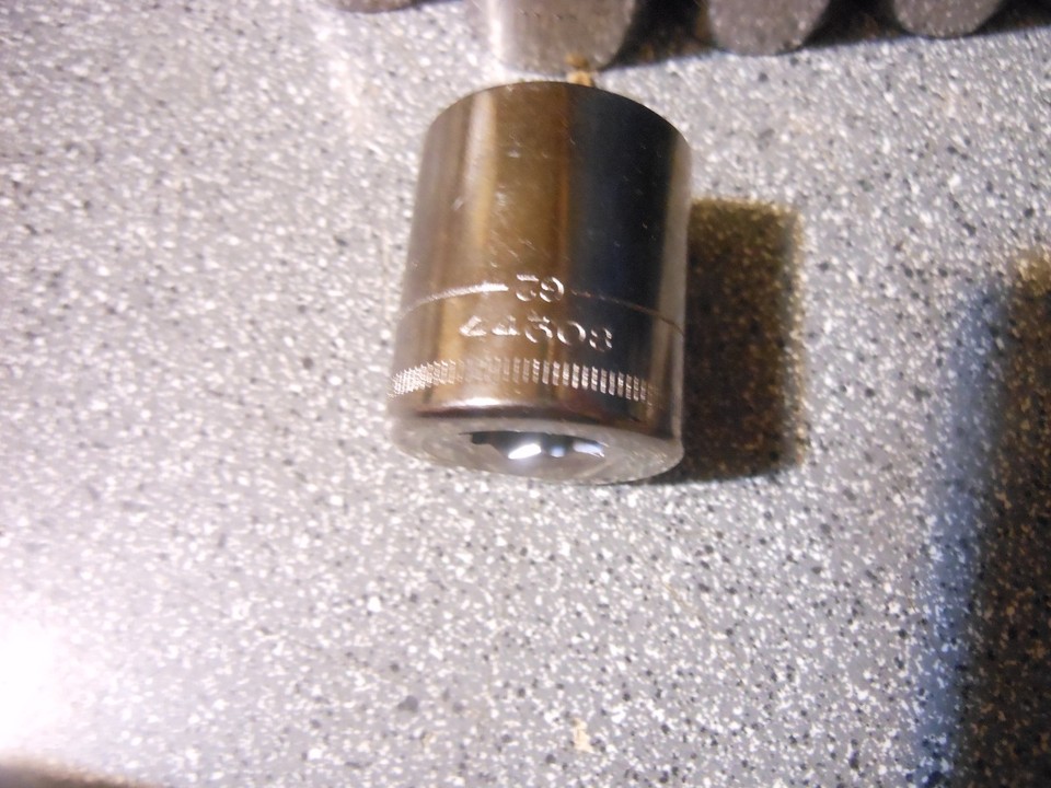 Craftsman 18mm Shallow Socket 1/2" Drive Inverted G2 Series 44228 USA ...