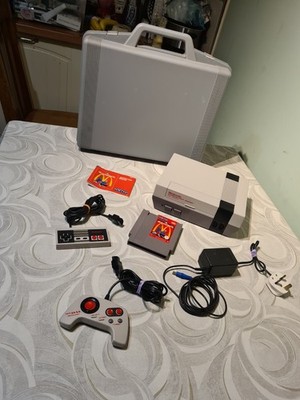 Nintendo NES Grey Console with 2 Controllers, Game and Official Case ...