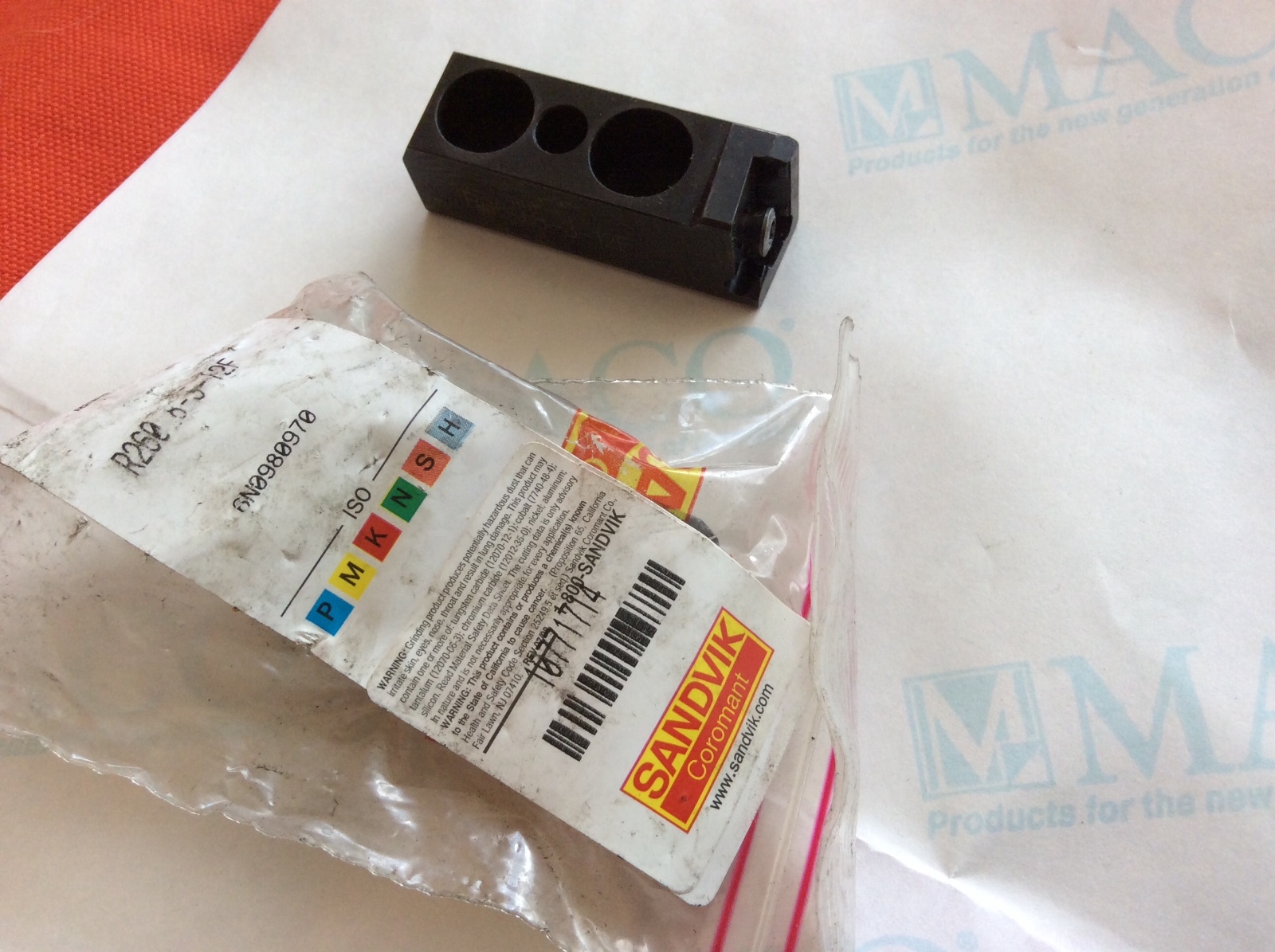 Sandvik Coromant OEM ORIGINAL R260.8-3-12F NEW NOS SALE $15 | eBay