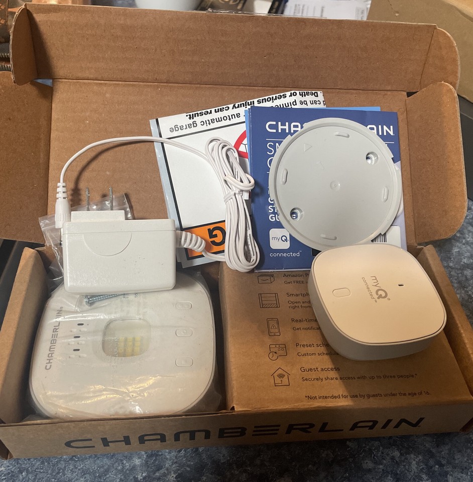 Chamberlain MyQ Wireless Smart Garage Hub and Controller - White ...