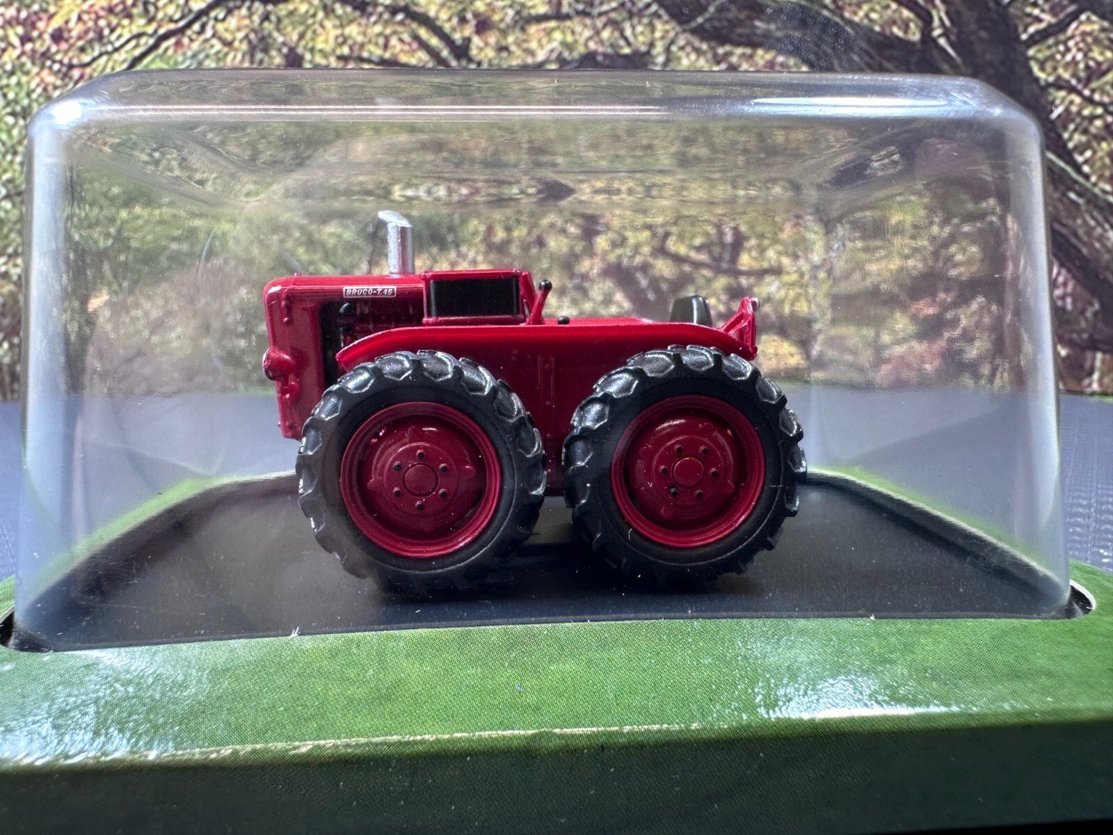 Hachette 1/43 Scale Model Tractor HT019 - 1957 Valmet 33 - Red for sale ...