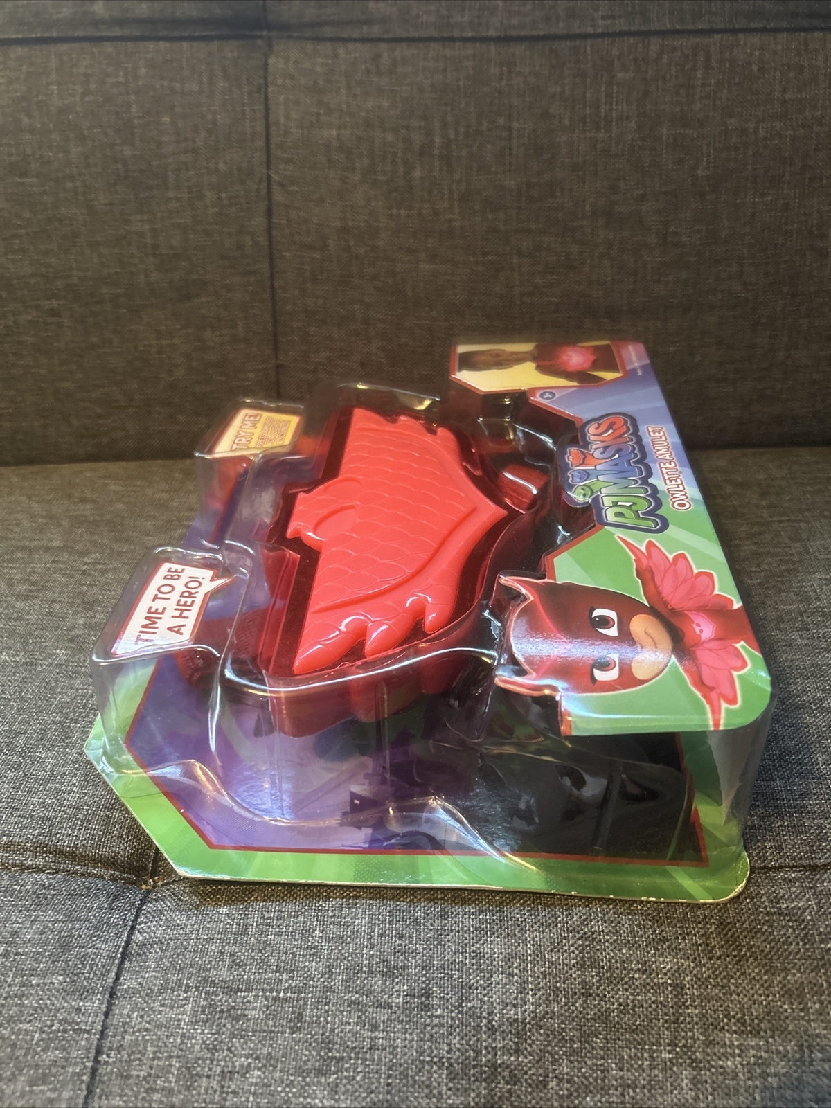 RARE! NEW & SEALED! PJ Masks Light and Sounds Amulet Owlette - JPL24952 ...