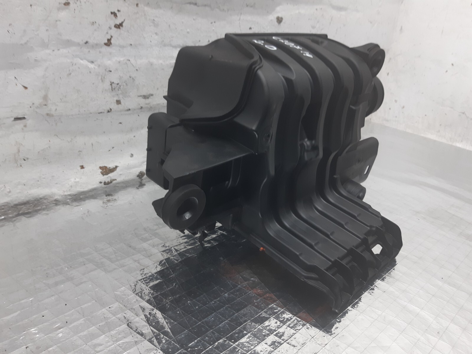 Mercedes C207 E-Klasse Luftfilter Gehäuse Dose A2740900001 2014 | eBay