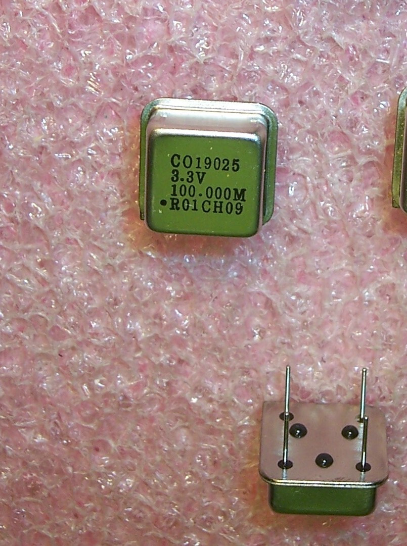 QTY(10) 100 Mhz HCMOS 3-STATE 1/2 SIZE OSCILLATORS CO19025-100.000M-3 ...