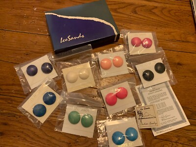 Vintage LEE SANDS 9 PAIR EARRINGS MULTI-COLOR BUTTON EARRINGS BOX SET ...
