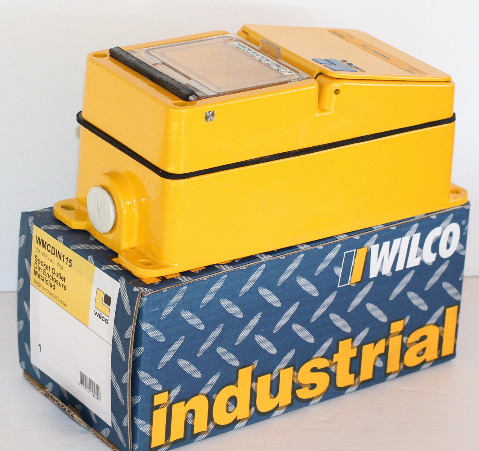 Clipsal Wilco WMCDIN115 15A Socket Outlet DIN Enclosure Metalclad ...