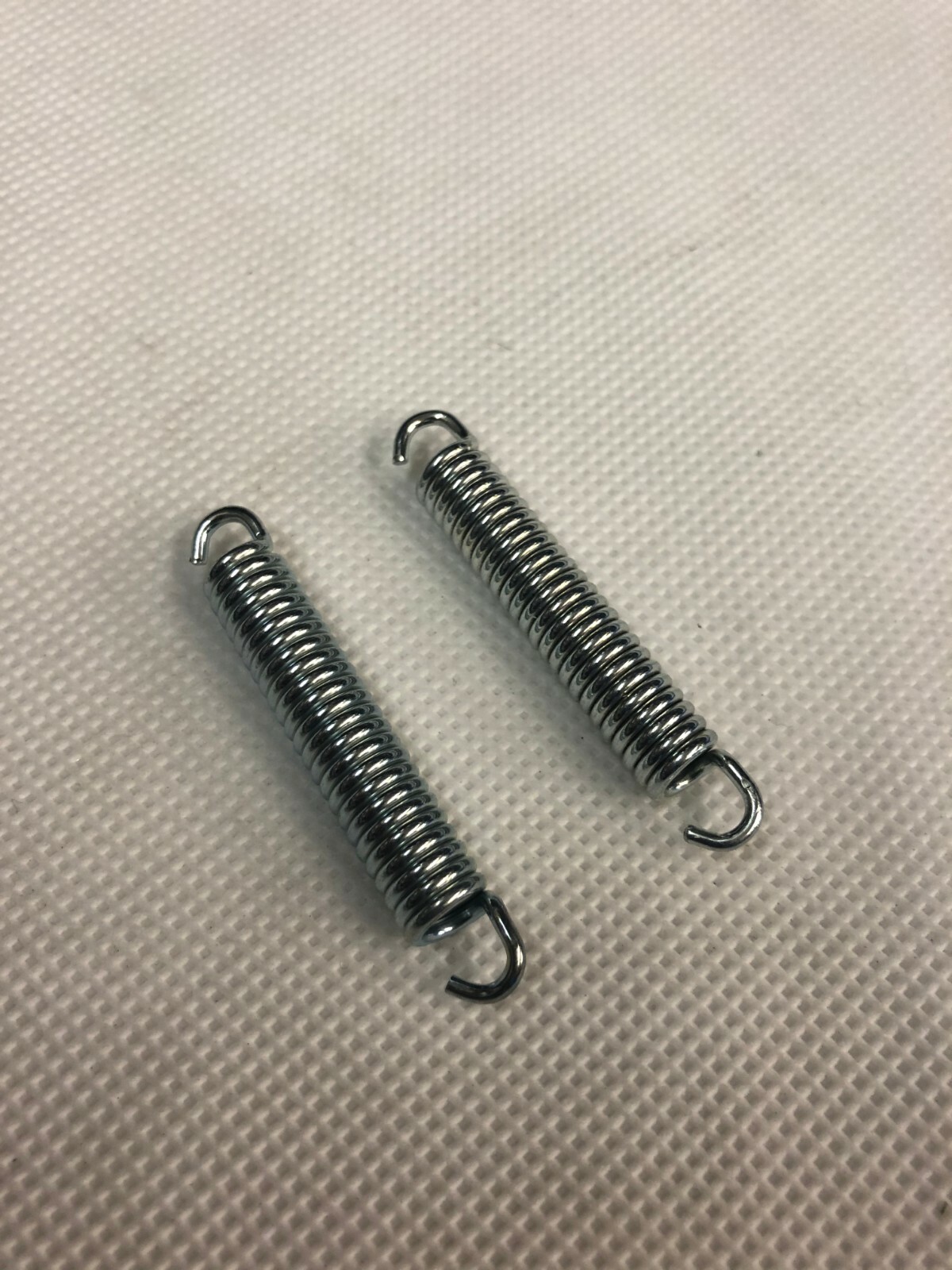 Land Rover Series 2, 2a & 3 Reverse Gate Detent Springs x2 (231116) ub ...