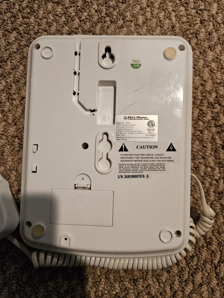 Bell Phones 20200 Big Button Corded White Speaker Phone Telephone ...