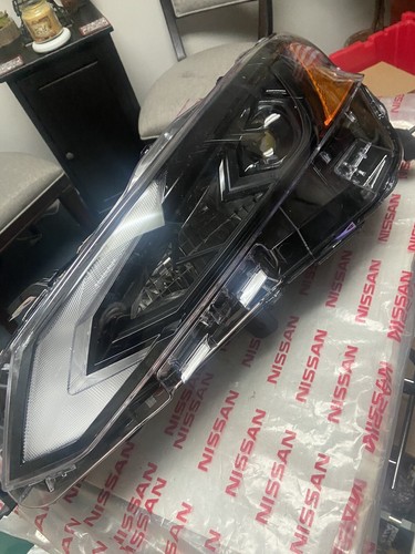 NISSAN ALTIMA LEFT HEADLIGHT W/ BLACK BEZEL 26060-9HF0C ***See Pics ...