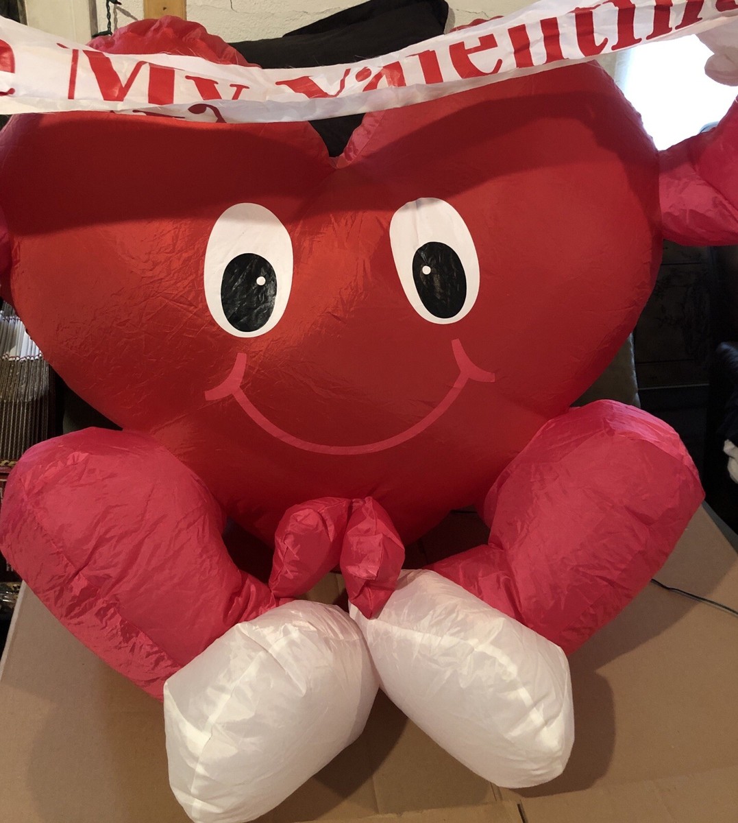 Valentine Airblown Inflatables 4' Gemmy Airblown Inflatable