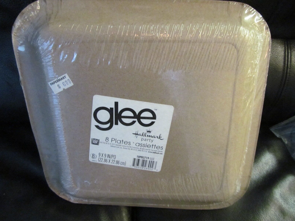 HALLMARK GLEE TV SHOW PARTY PAPER PLATES EIGHT NEW IN PACKAGE | eBay
