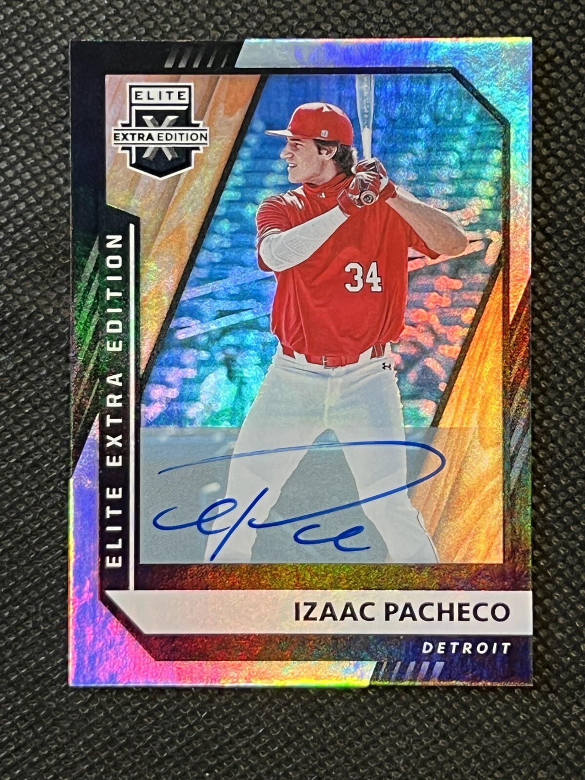 2021 Izaac Pacheco Panini Elite Extra Edition Signatures #39 | eBay