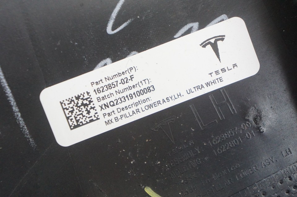 Left Lower B-pillar Trim Panel 1623857-02-F Tesla Model X Plaid 2021 ...