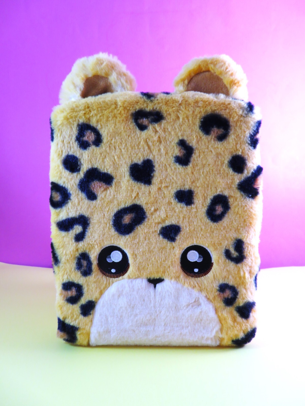 MGA Na! Na! Na! Surprise Jennel Jaguar Doll 3-in-1 Backpack Bedroom ...