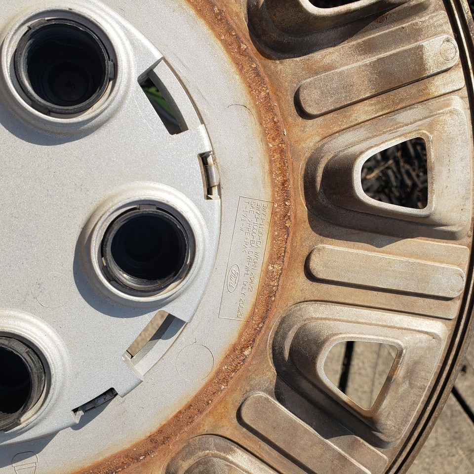 Ford Crown Victoria P71 Police Hubcap Hub Cap 03 04 05 06 07 08 3W73 ...