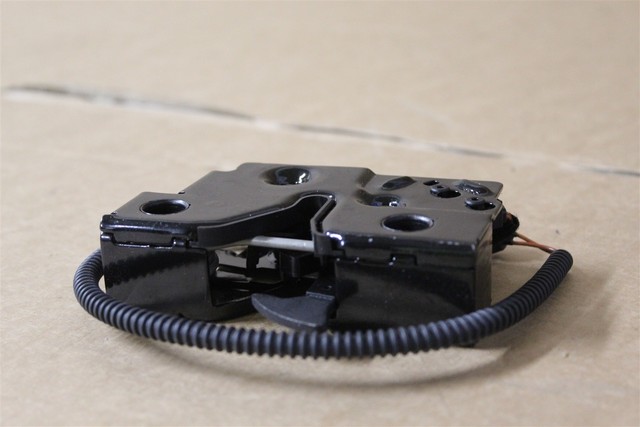 Volkswagen Golf VII 2014 Engine Bonnet Hood Lock Catch 5G1823509C ...