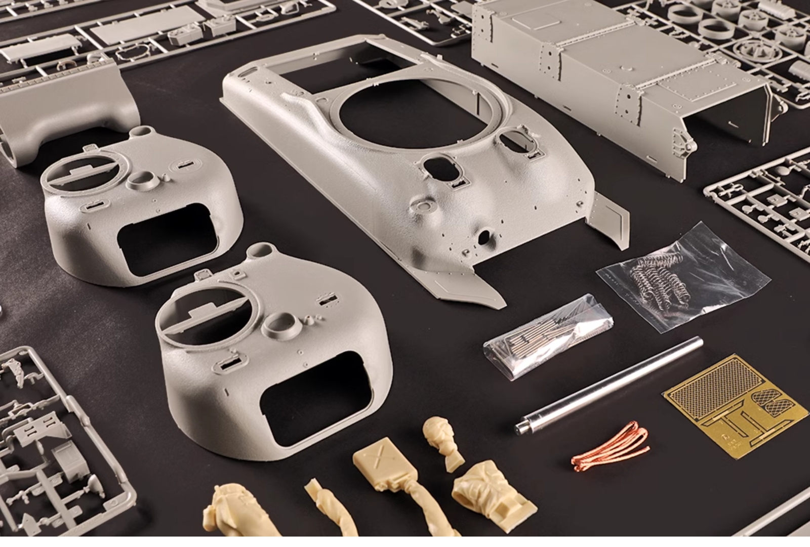 Trumpeter 61617 1:16 M4A1 Sherman Medium Tank - Late Model Kit | eBay