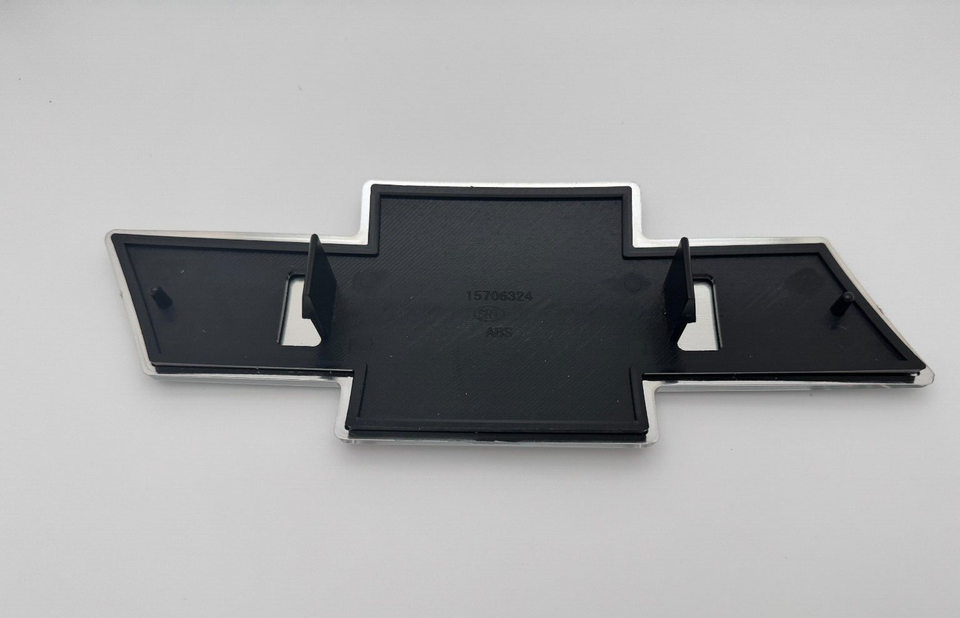 Chevy Silverado 1999-02 Tahoe 2000-2006 Chrome Grille Bowtie Emblem PT ...