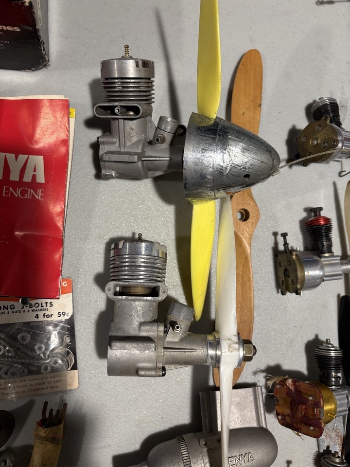 Vintage Control Line / Model Airplane Engine & Parts Lot Cox O S Max 25 ...