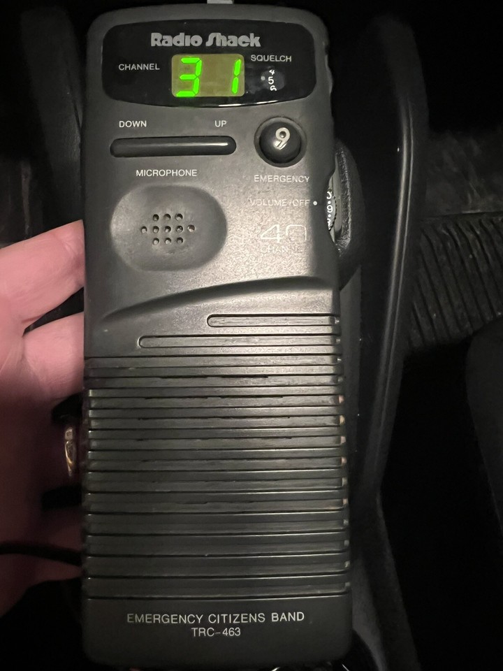 Radio Shack Realistic 40 Channel Road Emergency 2 Way CB Radio TRC-463 ...