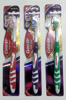 3 Close-Up Right Angle Toothbrush with Tongue Scraper MEDIUM ...