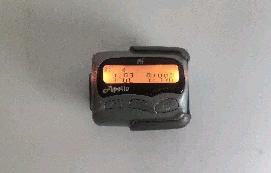 Apollo Flex Pager w/ Belt Clip - 931.0375 MHz Capcode 1038086 ...
