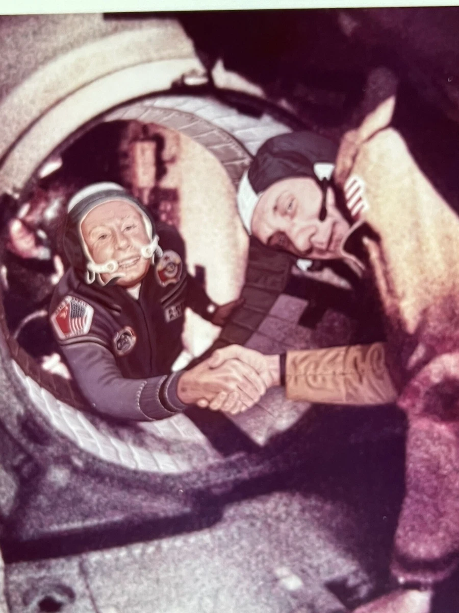 Apollo Soyuz Handshake