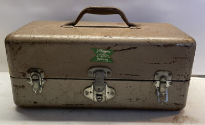 Vintage Metal J.C. Higgins 2 Tier Tackle Box W/ Metal Latch/Lock Sears ...