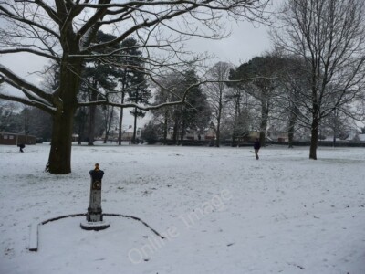 Photo 6x4 Tiverton : People's Park Tiverton/SS9512 A water fountain ...