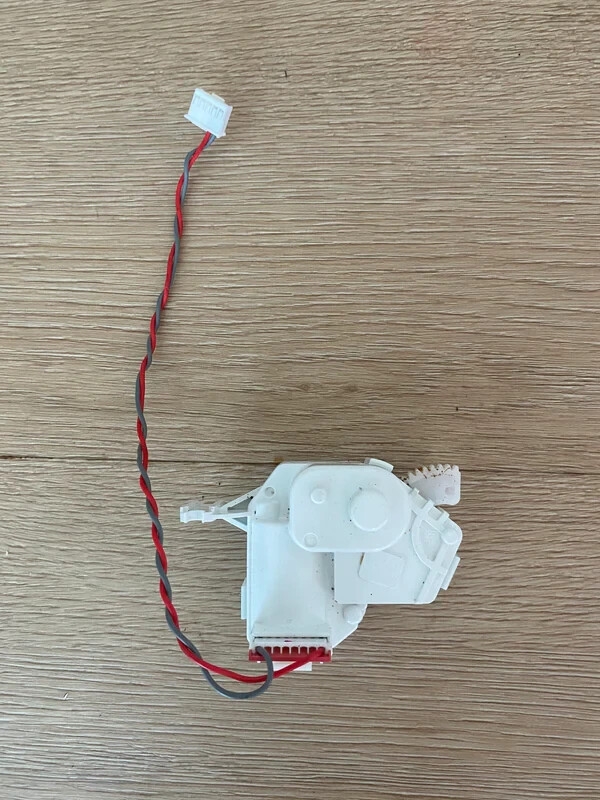 1457885 Westinghouse fridge water dispenser ice flap shutter motor arm ...