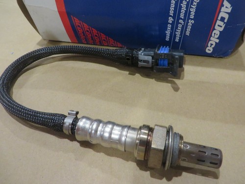 OEM # 24577303 GM genuine AC DELCO # 213-1143 NEW o2 OXYGEN SENSOR ...