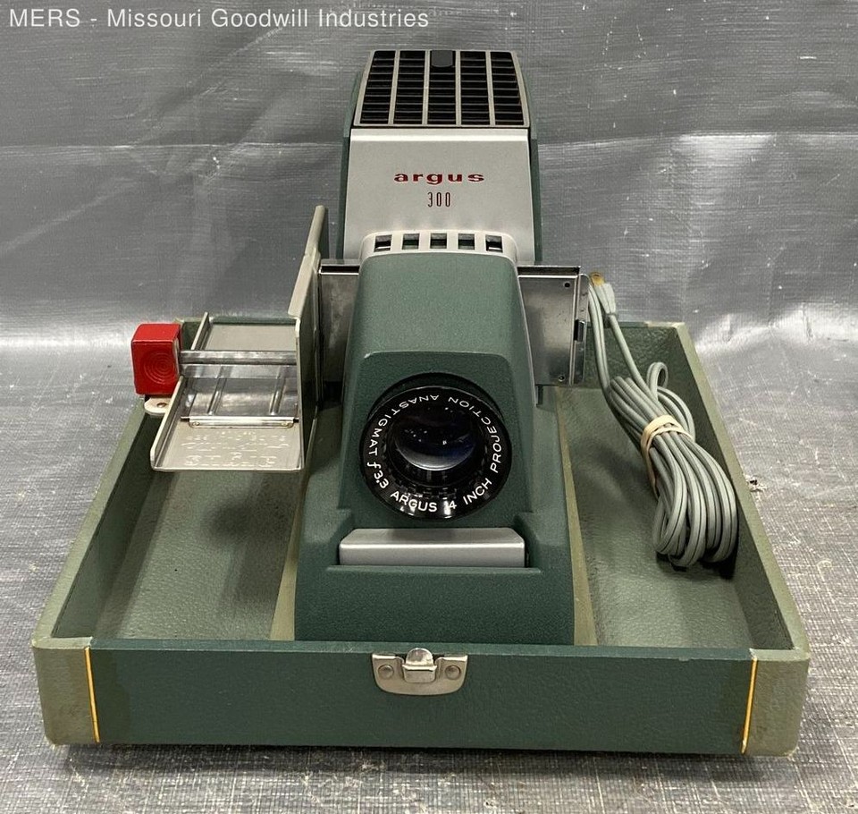 Argus 300 Slide Projector In Case | eBay
