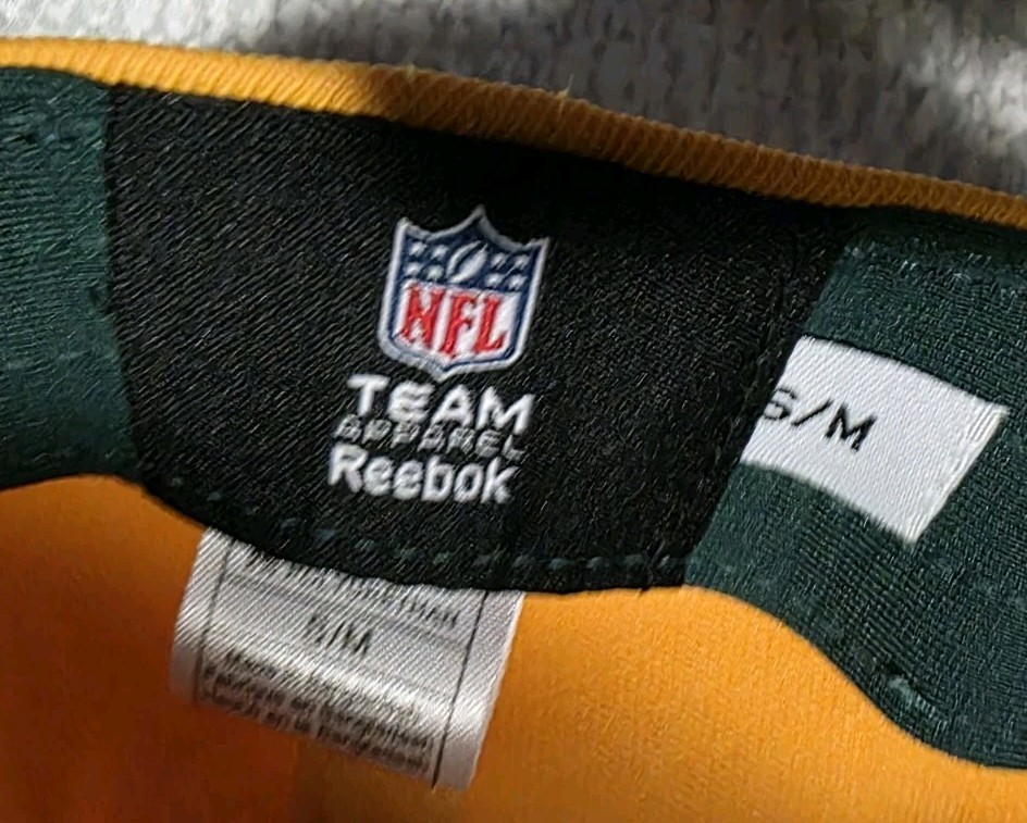 Green Bay Packers Team Reebok flex fitted hat S/M Gold Yellow Brand New ...