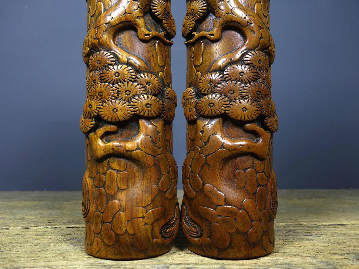 Collect Chinese Old Rosewood hand carven Pine trees pattern ...