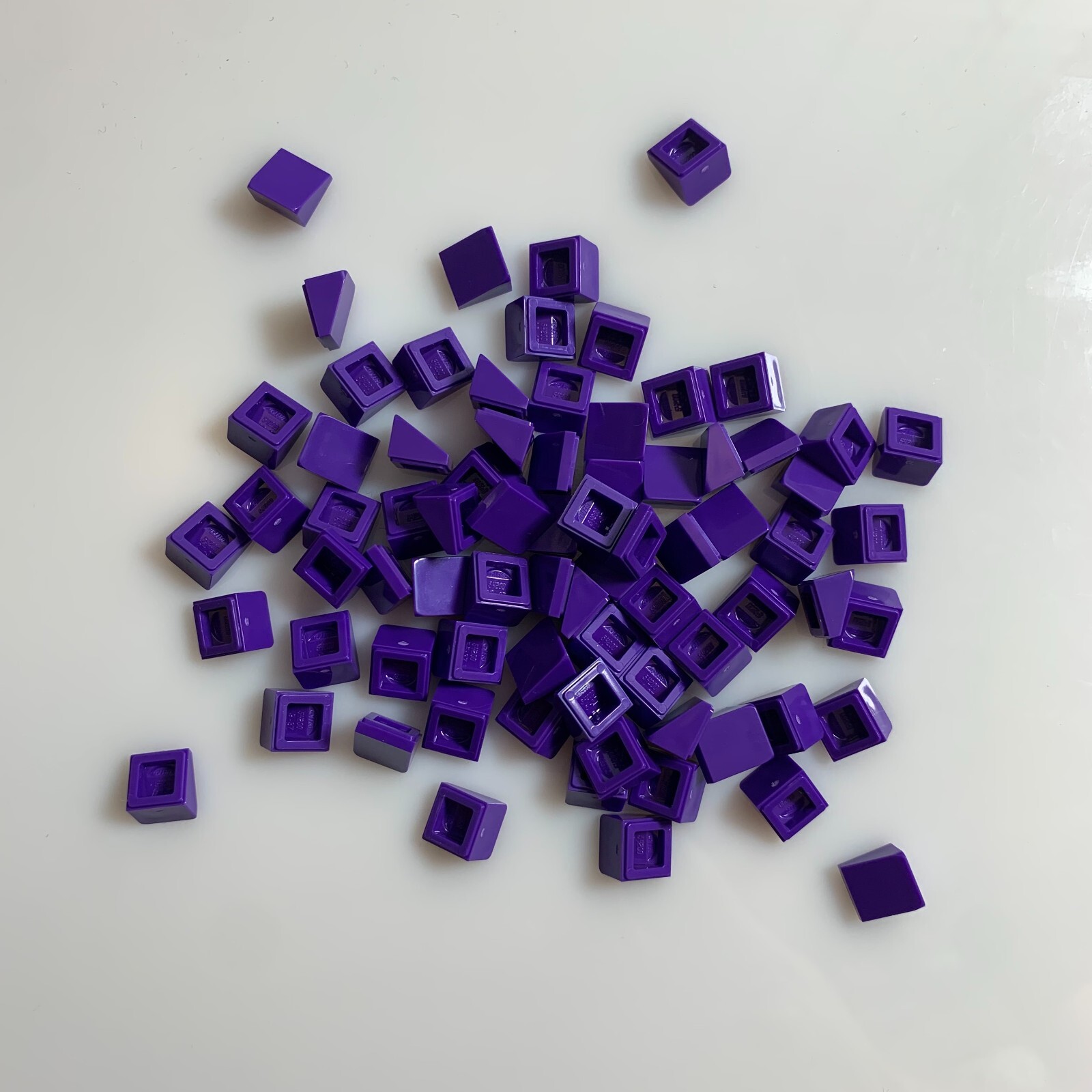 75 per lot NEW LEGO Purple 1x1 2/3 Roof Tiles (54200/4567509) lilac ...