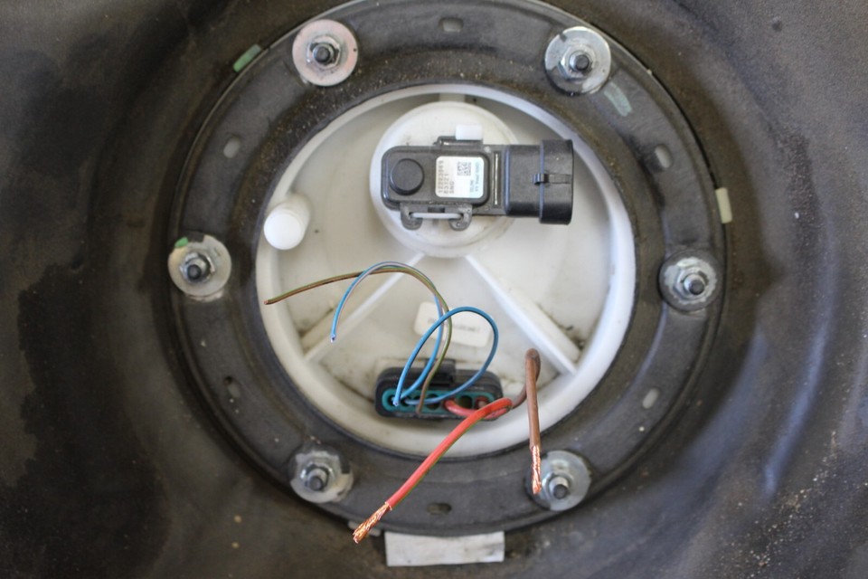 W211 Mercedes Metal Fuel Gas Tank Pump Filler Sending Unit PZEV ...