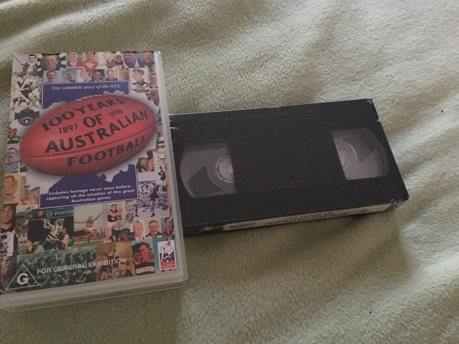 100 YEARS OF AUSTRALIAN FOOTBALL 1897 - 1996 - AFL VFL - SEALED VHS ...