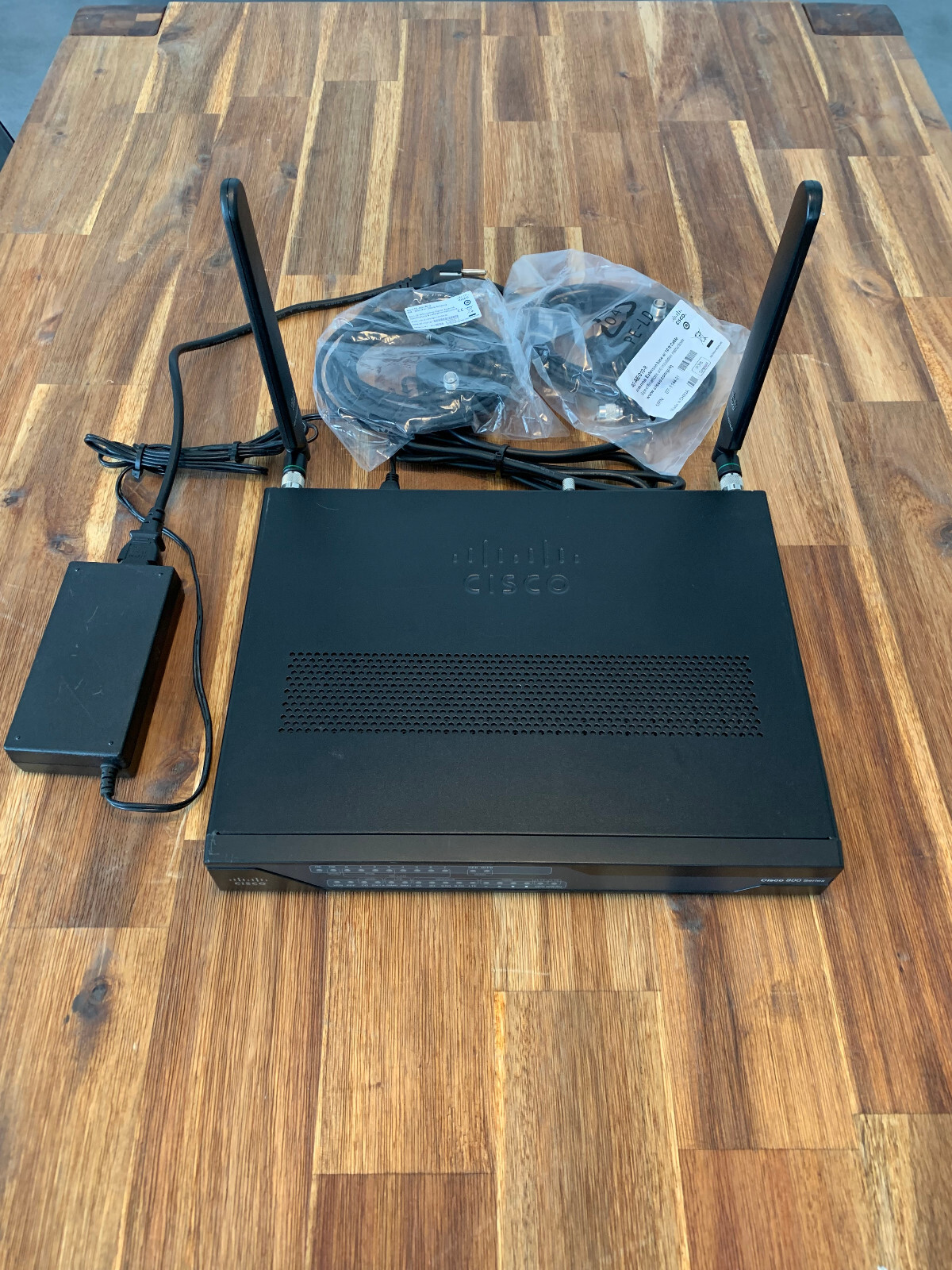 Cisco C897VAMG-LTE-GA-K9 DSL router WAN 1 x VDSL2/ADSL2/2+, LAN 4 x FE ...