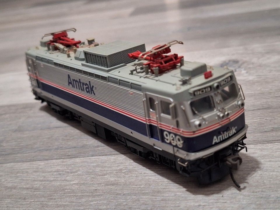 ⭐ ATLAS 8574 HO SCALE AMTRAK PHASE IV AEM-7 ELECTRIC LOCOMOTIVE #909 ...