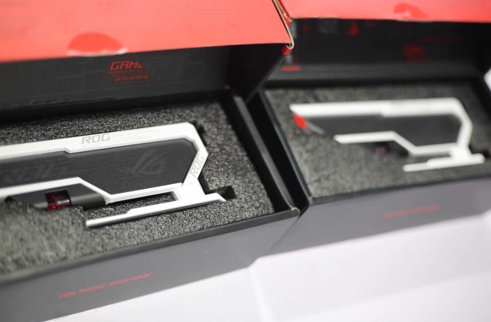 ASUS ROG XH01 Hercules graphics card holder 208 x 71 x 46mm white | eBay