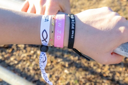 W.W.J.D Bracelet Elastic - WWJD Bracelets 1 pack or collect all 6 and ...